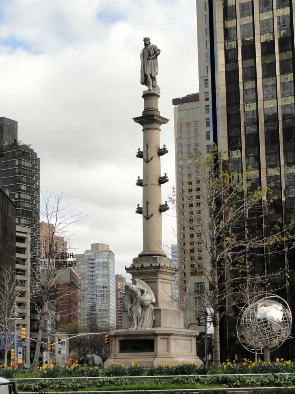 Nueva York mantiene su estatua de Colón