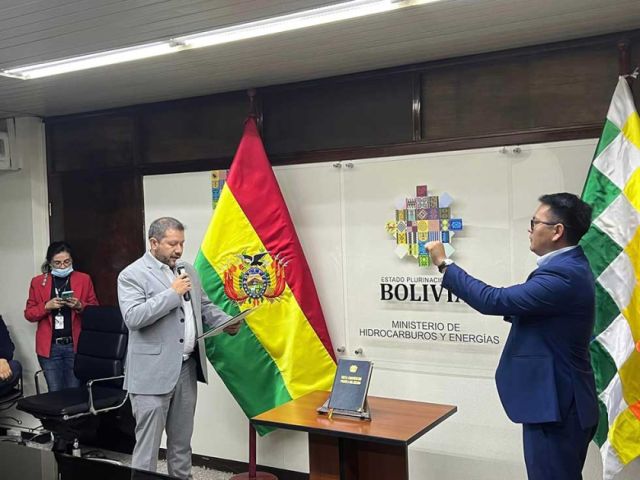 Omar Alarcón juró como presidente ejecutivo de Yacimientos del Litio