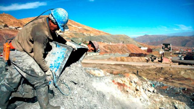 Los cívicos acudieron a la justicia para cerrar minas del Cerro Rico