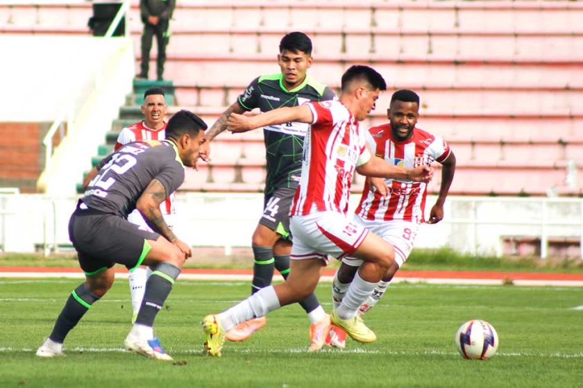 Independiente frena a Always Ready